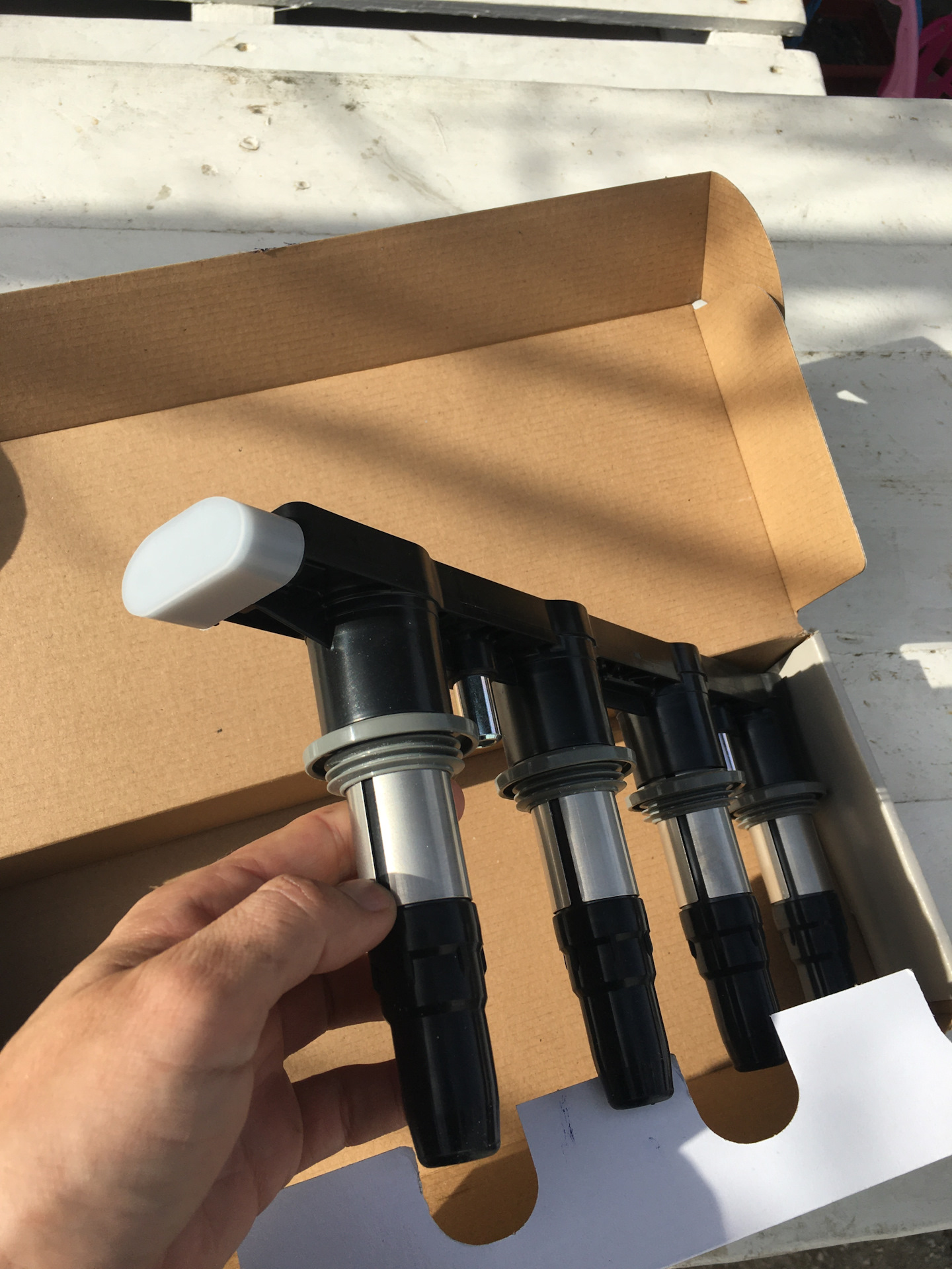 Замена модуля зажигания и свечей — ЗАЗ Chance, 1,4 л, 2012 года ...