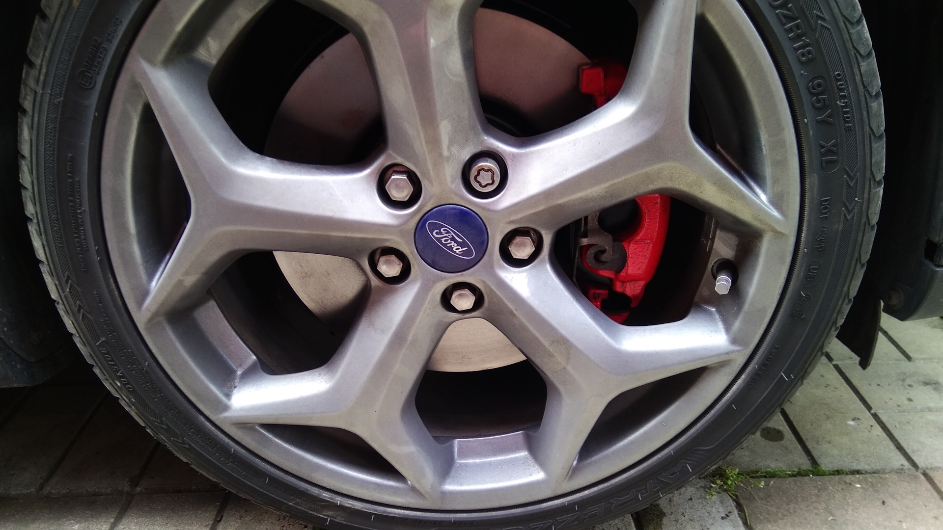 Размер имеет значение? Или установка St тормозилок) — Ford Focus Wagon ...