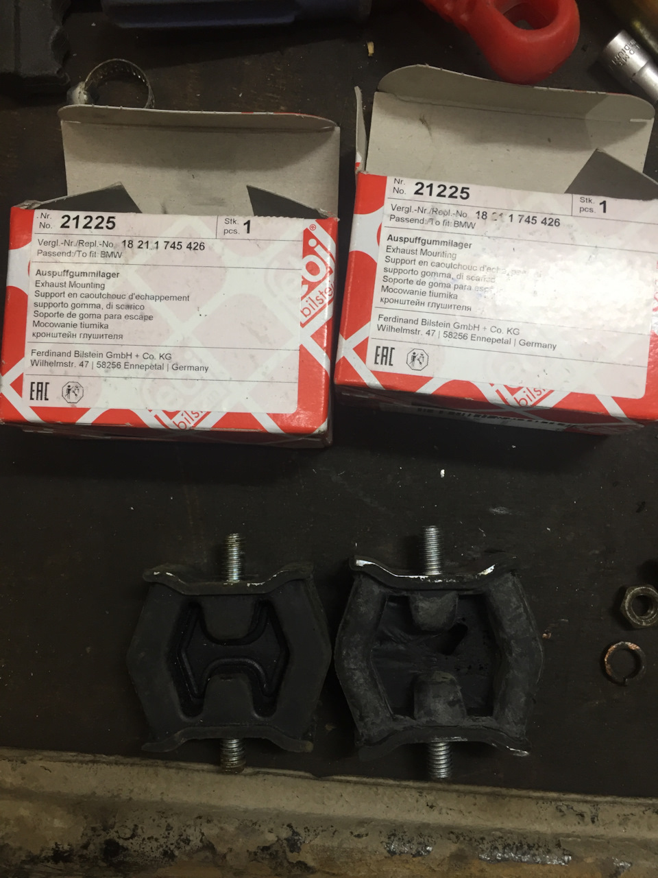 Замена подушек выхлопной трубы. — BMW 5 series (E39), 2,5 л, 2001 года ...