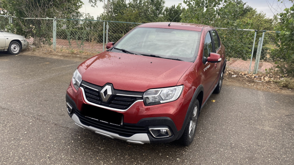 Перегорела левая передняя лампочка ближнего света — Renault Logan ...