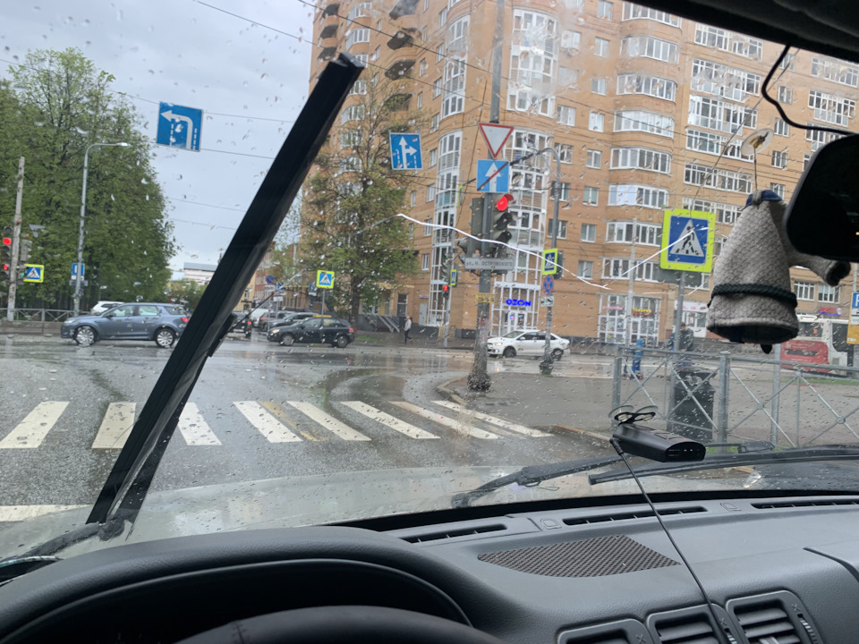 Дворник почти убежал. — УАЗ Pickup, 2,7 л, 2012 года | поломка | DRIVE2