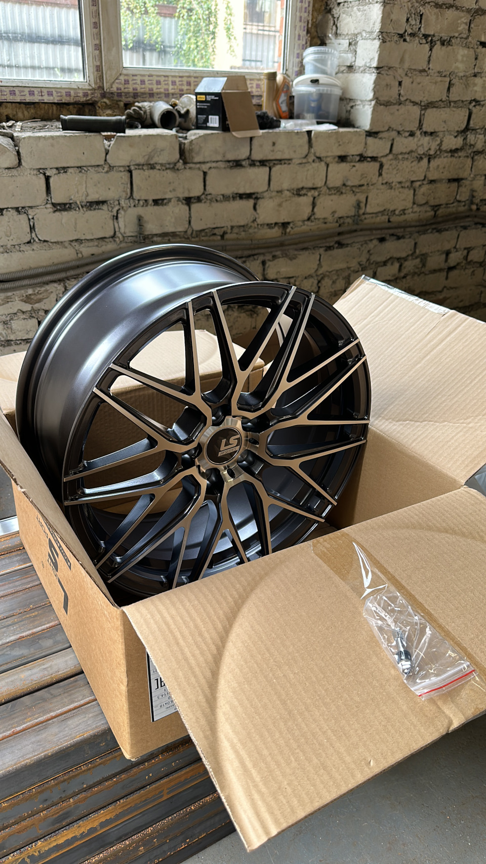 Новые диски FlowForming LS RC13 — Hyundai i40, 2 л, 2013 года | колёсные диски | DRIVE2