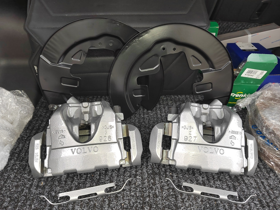 Двухпоршневые тормоза от Volvo XC60 — Land Rover Freelander 2 (L359), 2 ...