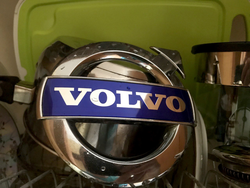 Смотри, дядя Volvo ножом чинит 🙈 — Volvo V40 Cross Country, 2 л, 2013 ...