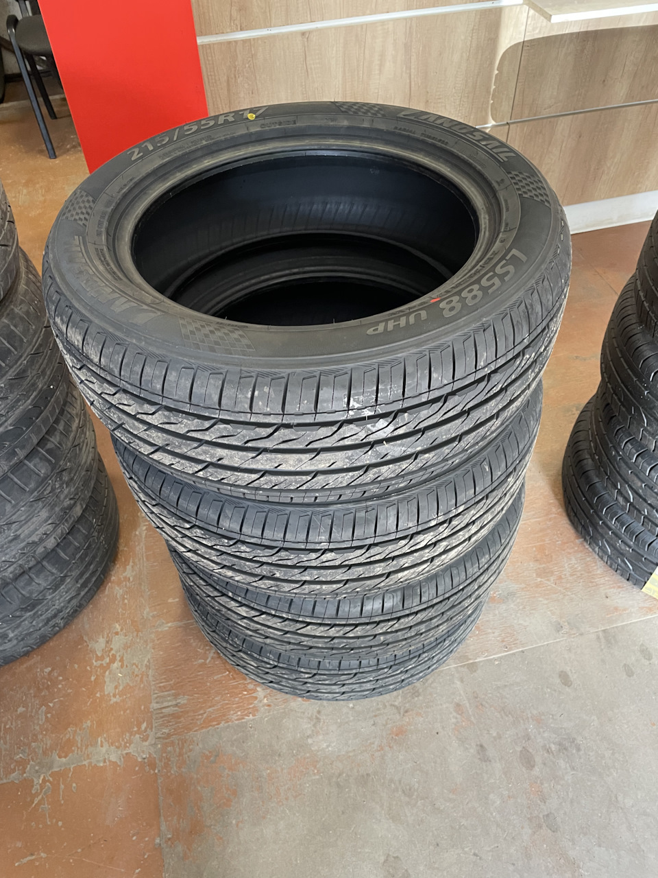 LANDSAIL LS588 UHP 215/55 R17 94W — Subaru Outback (BP), 2,5 л, 2007 года | шины | DRIVE2