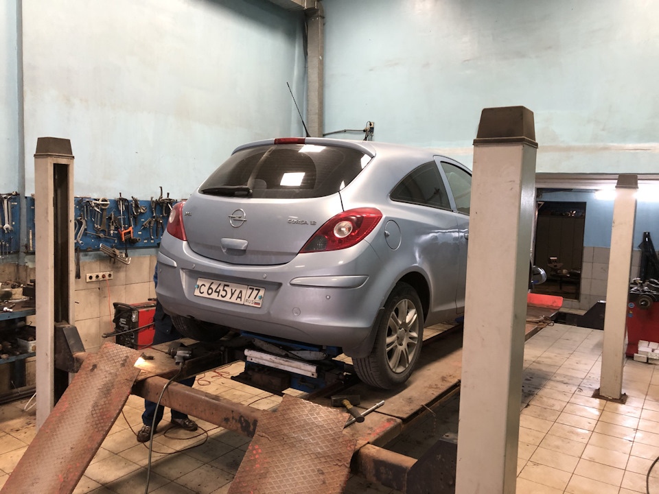 Замена амортизаторов Corsa D — Opel Corsa D, 1,2 л, 2008 года | визит ...