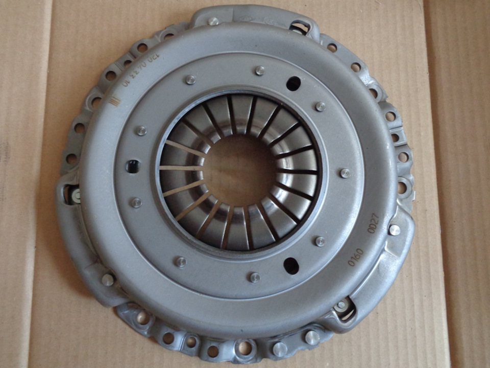 Замена комплекта сцепления Luk арт. № 620342709. Пробег 122610 км ...