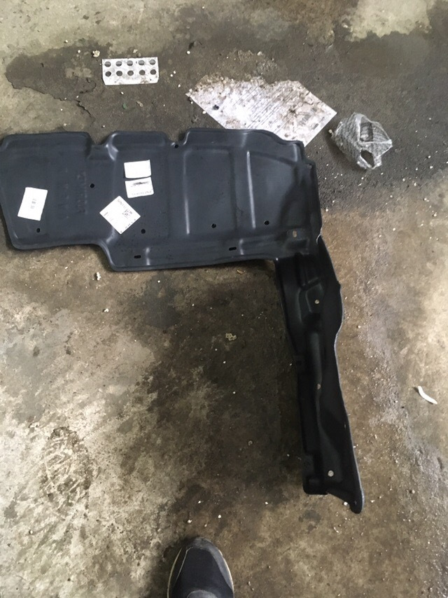 Эпизод 12 Замена пыльников мотора, локеров, брызговиков — Toyota ...