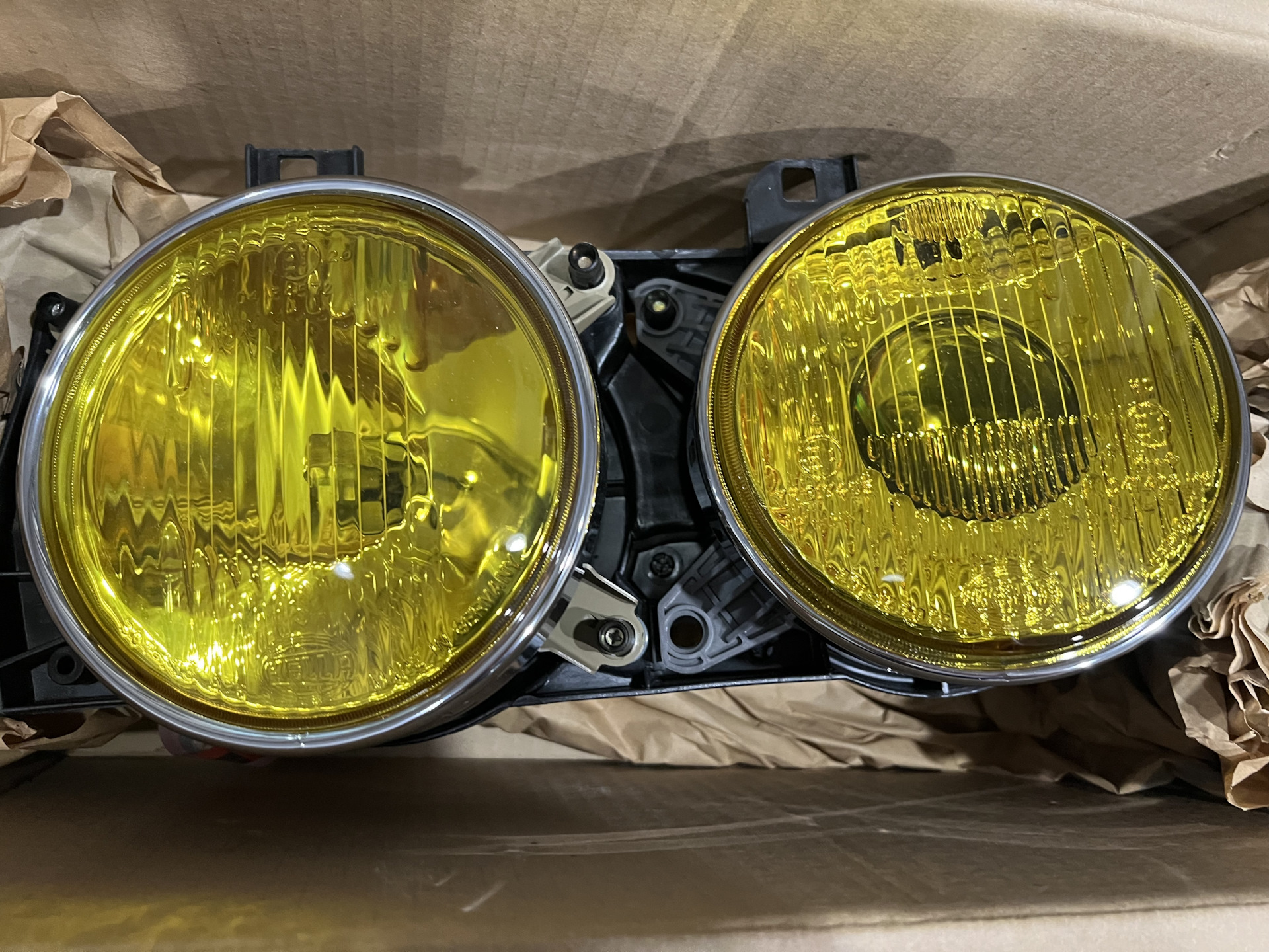 Hella gelb (yellow) e34 — BMW 5 series (E34), 2 л, 1995 года | стайлинг ...