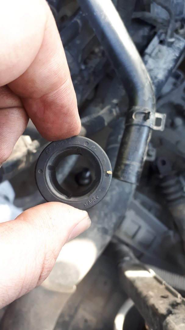 Ревизия втулки, рычага, штока цилиндра сцепления МКПП Hyundai IX35 2012 ...