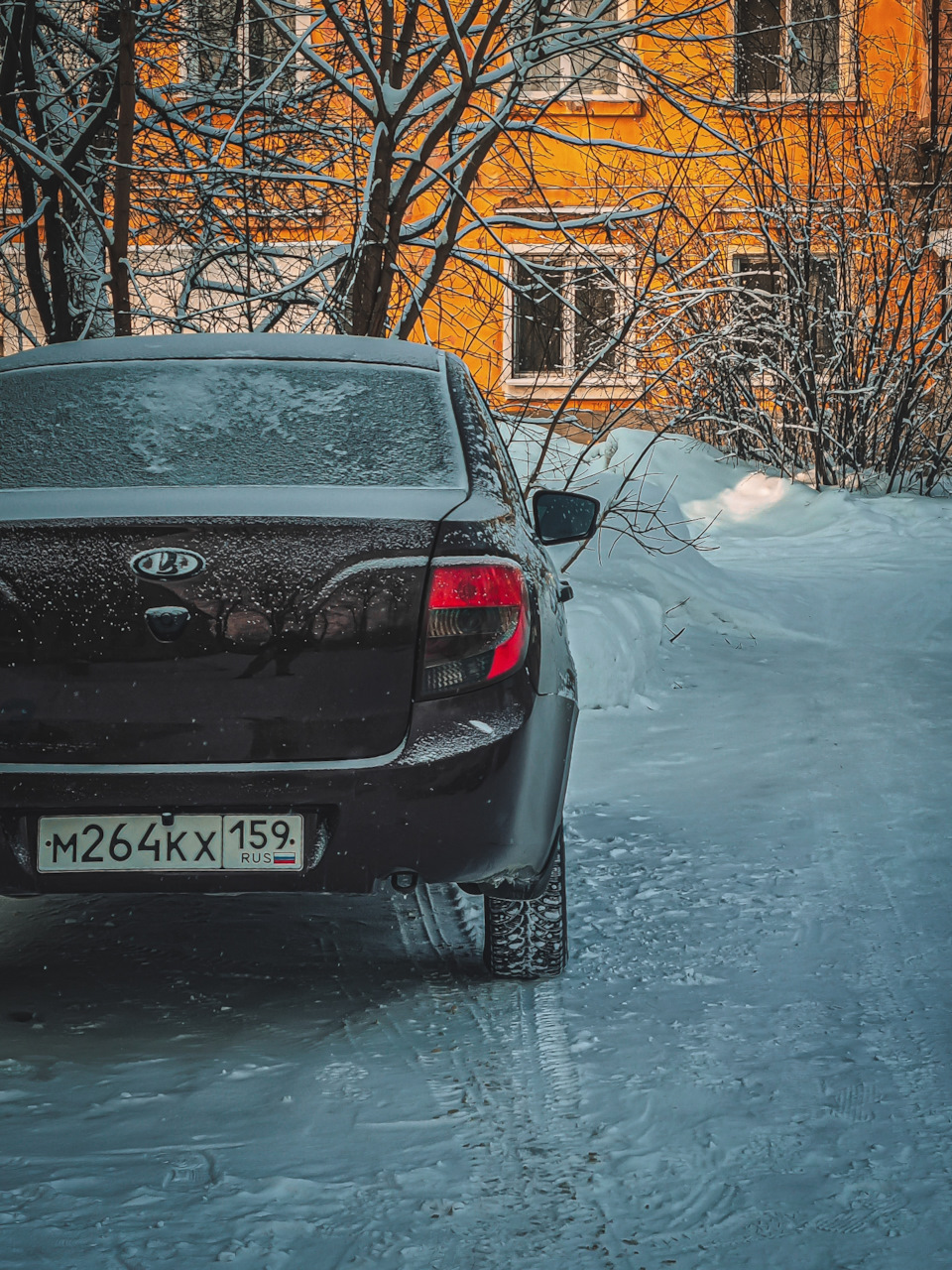 Внутренние пороги на гранту — Lada Гранта (1G), 1,6 л, 2013 года ...