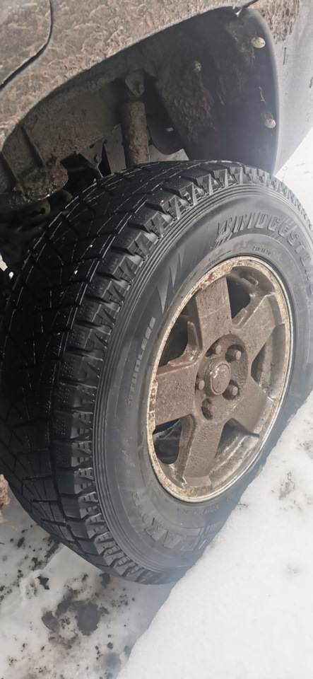 Шины зимние нешипованные Bridgestone 265/70 R17. Б/у | 21 000 ₽ в ...