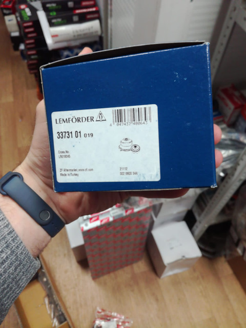 3373101 Сайлентблок рычага подвески LEMFORDER | Запчасти на DRIVE2