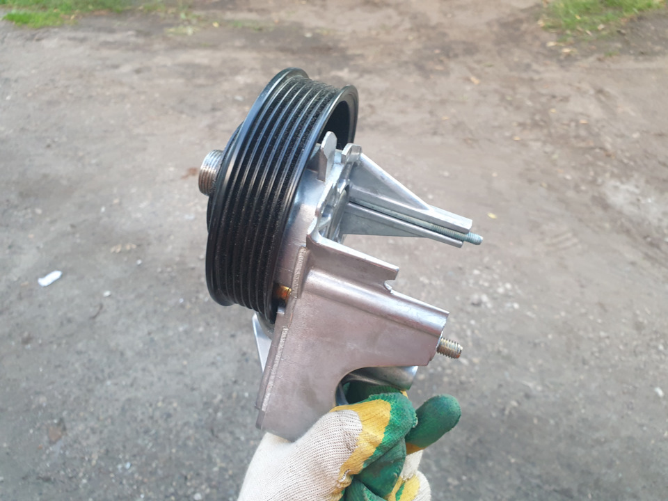 078121235G Кронштейн для Visco-муфты VAG | Запчасти на DRIVE2