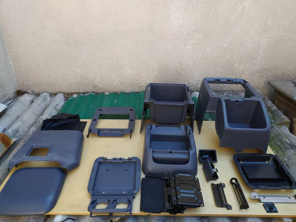 Пружина лючка бака — Mitsubishi Lancer IX, 1,6 л, 2006 года | запчасти ...