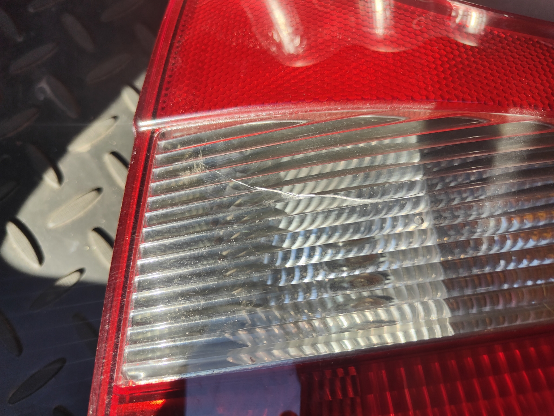 Замена задних фонарей — Volvo S80 (2G), 3,2 л, 2008 года | другое | DRIVE2