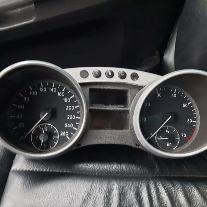 Щиток приборов от мерседеса в ниву😳 — Lada 4x4 3D, 1,7 л, 2000 года ...