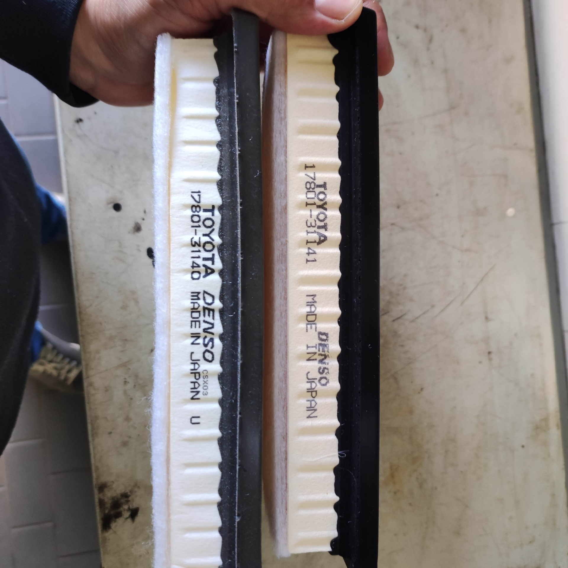 Воздушный фильтр двигателя при ТО — Lexus RX 450h (3G), 3,5 л, 2009 ...