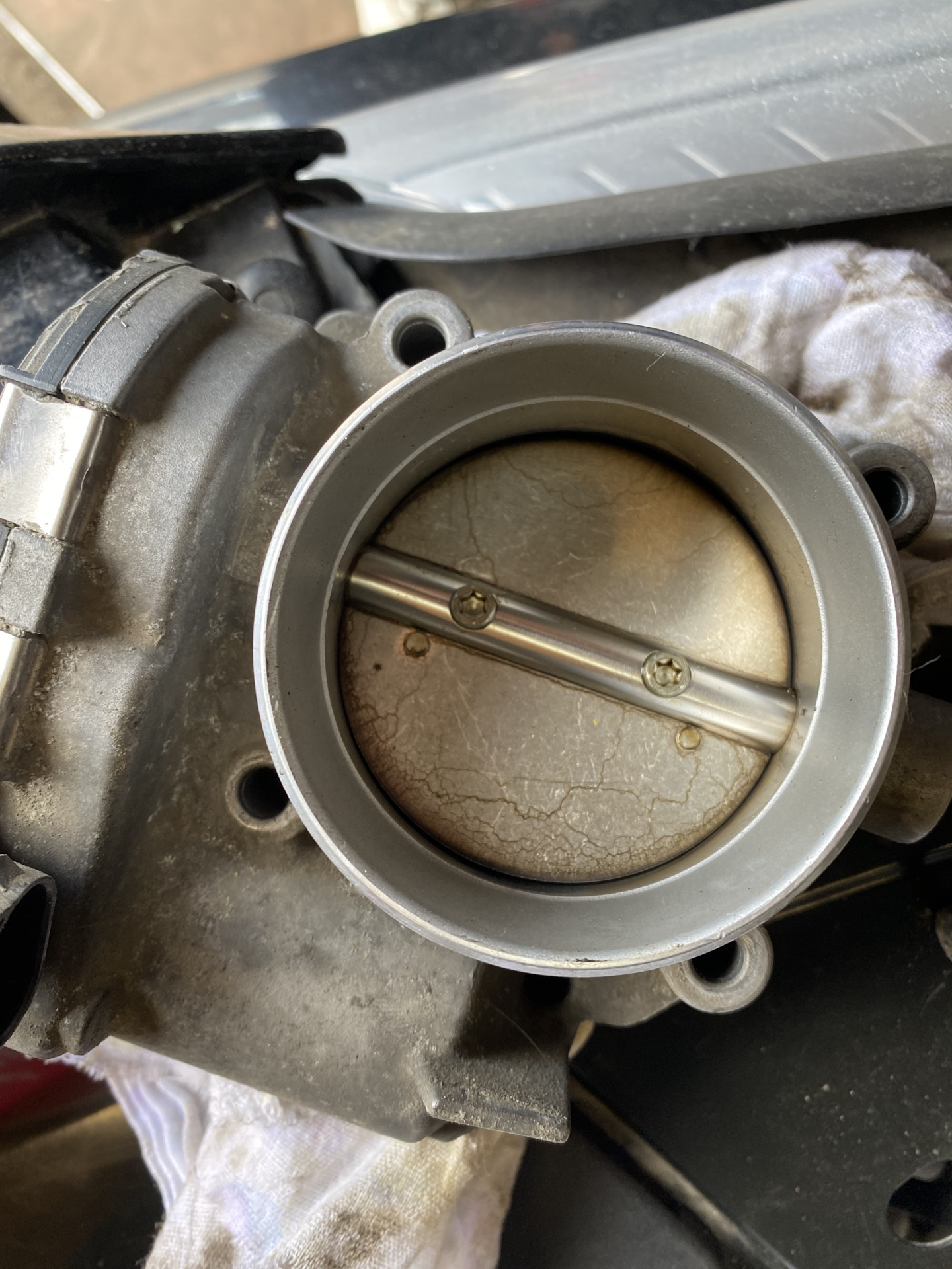 Чистка форсунок, переуплотнение впуска, ремень — Volvo S80 (2G), 2,5 л ...