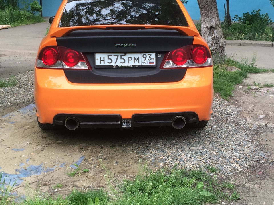 Бампер готов на 99%, не хватает стопа — Honda Civic 4D (8G), 1,8 л ...