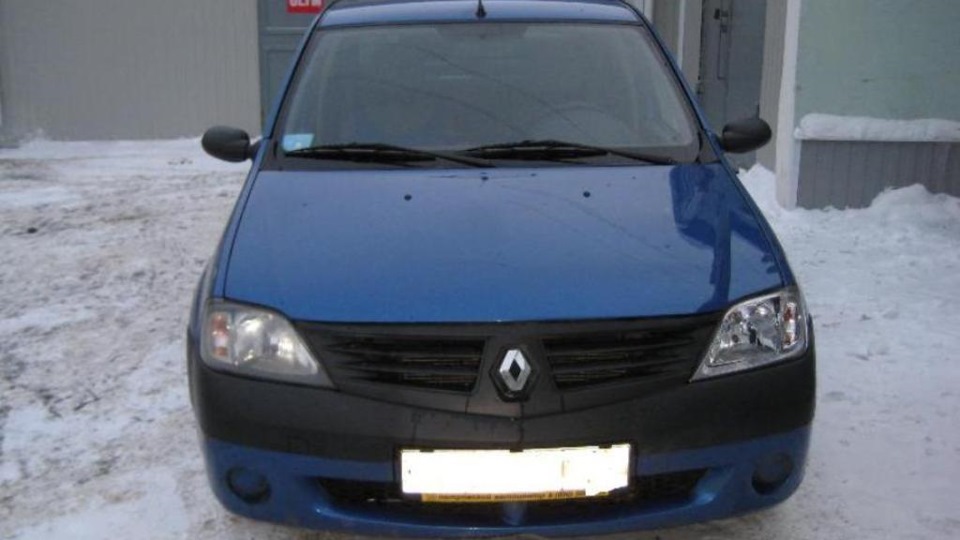 Установка плафона освещения в бардачок на Рено Логан — Renault Logan ...
