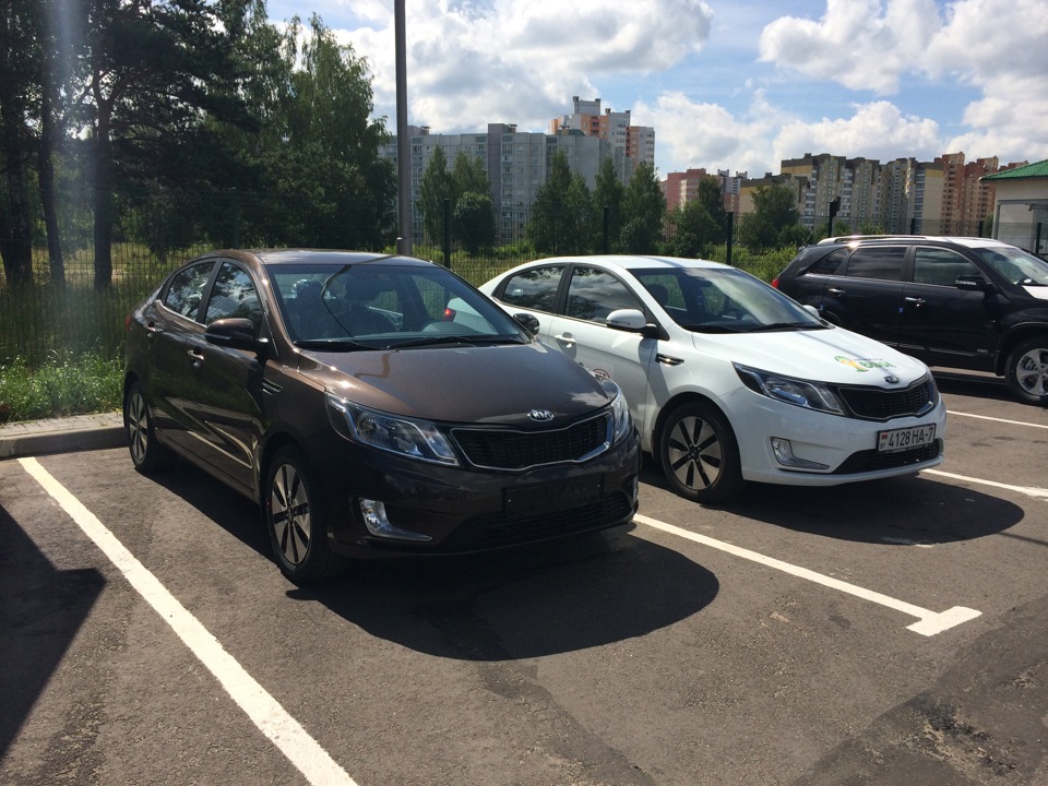 Совместное фото моих старых и новых авто — KIA Rio (3G), 1,6 л, 2014 ...
