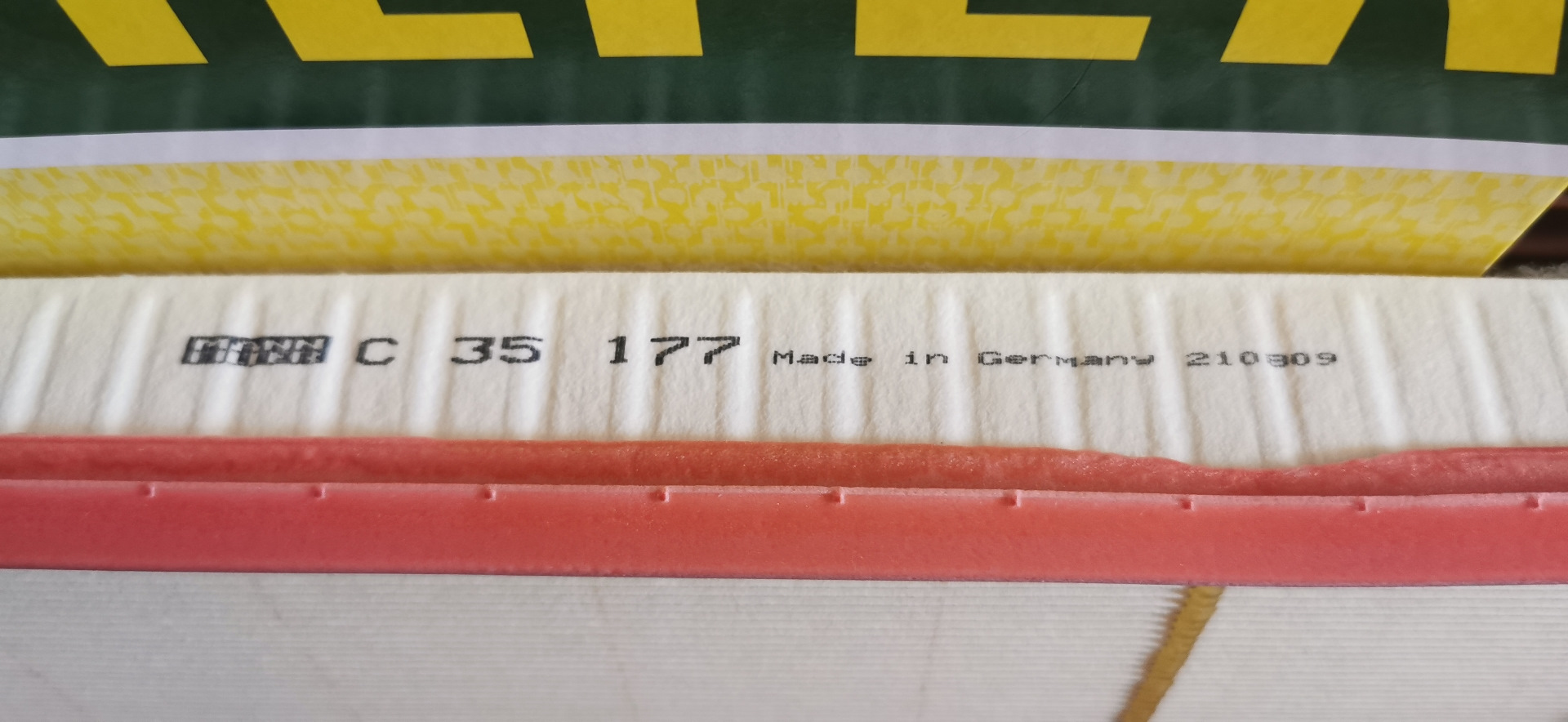 Замена воздушного фильтра — Volvo S80 (2G), 2 л, 2015 года | расходники ...