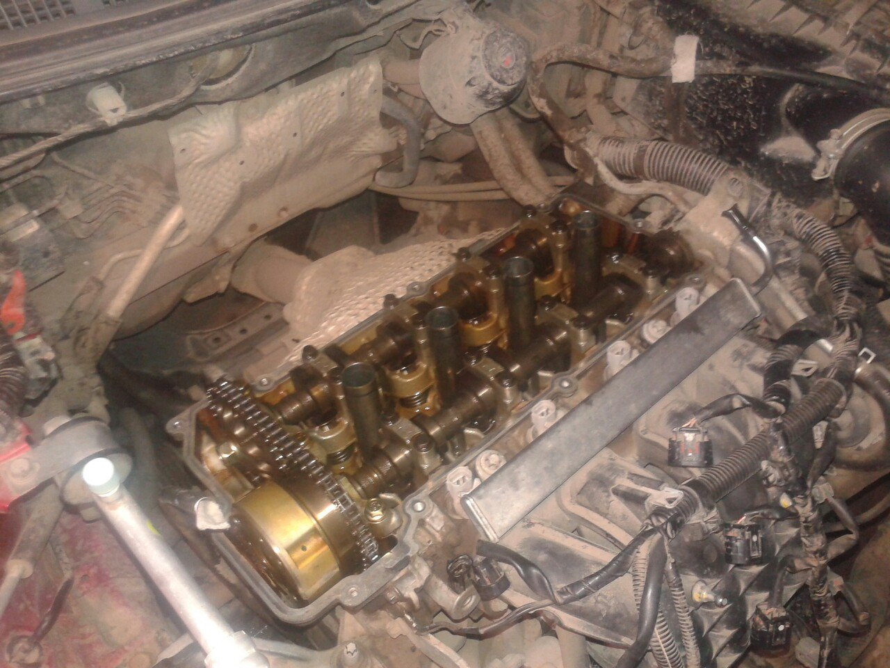 Замена прокладки клапанной крышки, MN158200 — Mitsubishi Lancer X, 1,5 ...