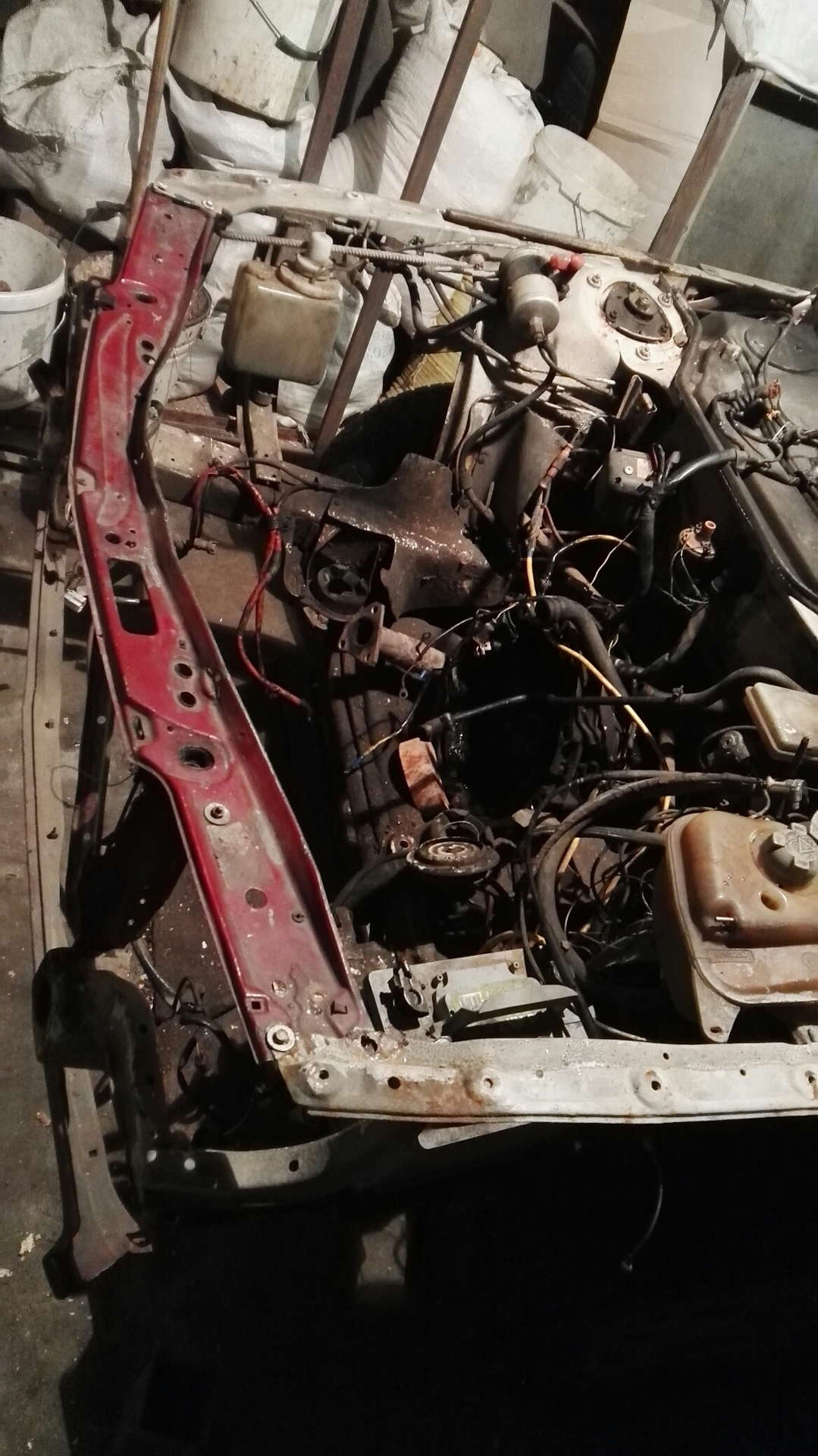 Пора начинать что-то делать с малышкой — Audi 100 (C3), 1,8 л, 1988 ...