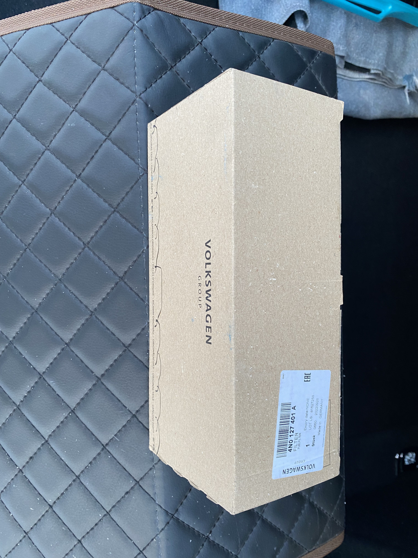 Замена топливного фильтра. — Audi A6 (C8), 3 л, 2019 года | плановое ТО ...