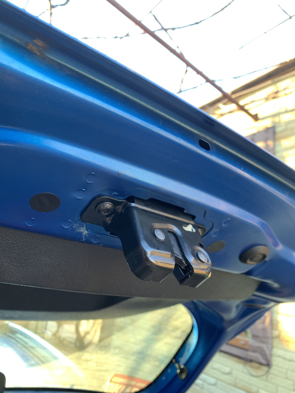 905033229R Замок двери задка RENAULT | Запчасти на DRIVE2