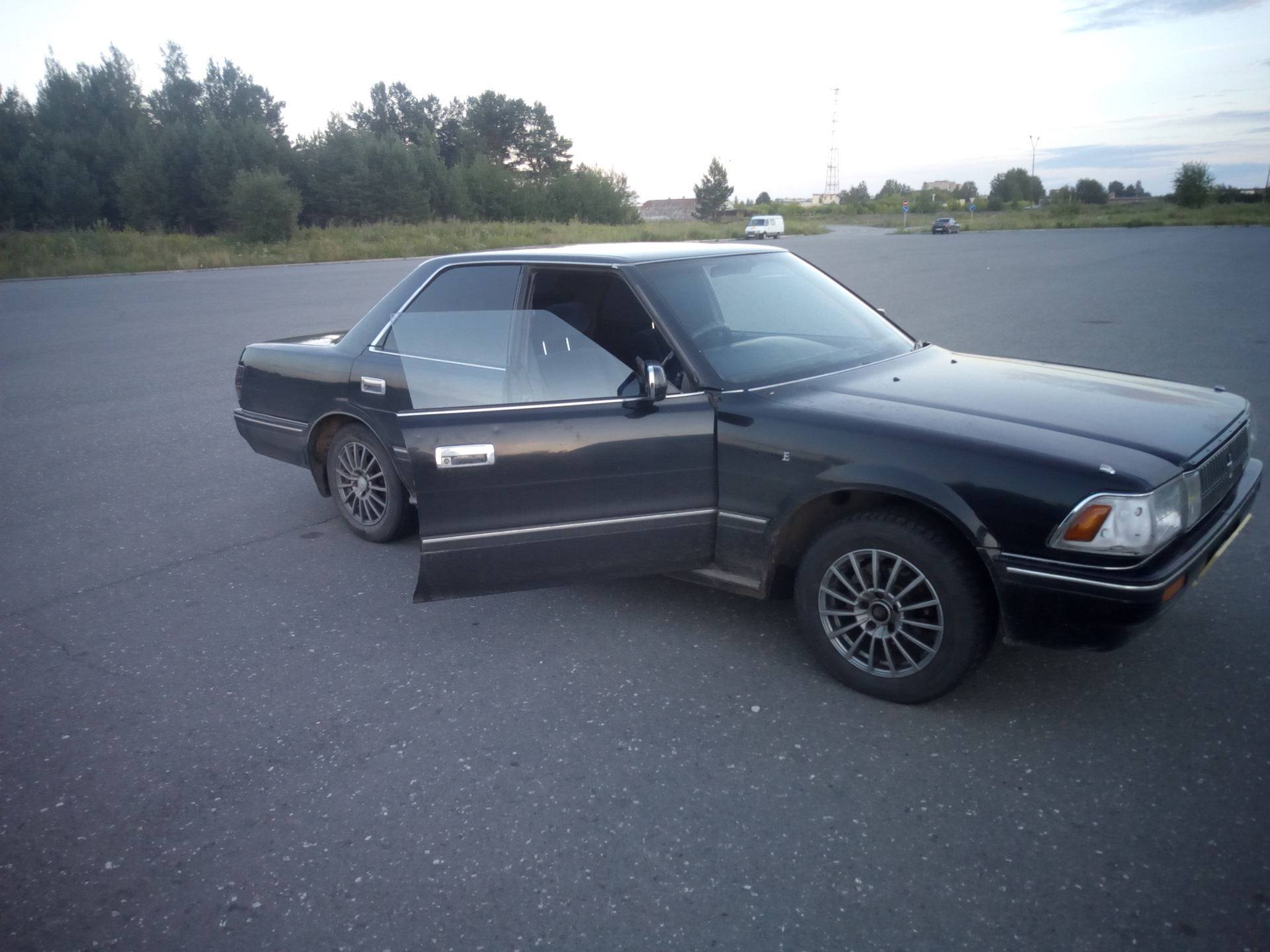 Прикупил колеса — Toyota Crown (S130), 2,4 л, 1989 года | колёсные ...