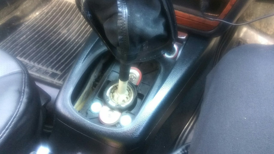 Устранение люфта кулисы 5ст.МКПП — Volkswagen Passat B5, 2 л, 2003 года ...