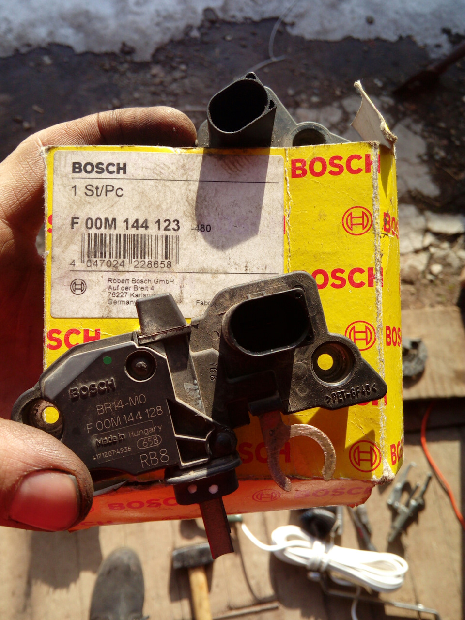 F00M144123 Регулятор генератора BOSCH | Запчасти на DRIVE2