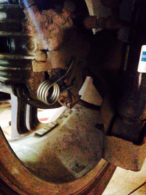 7H0615295A Пружина левая суппорта тормозного VAG | Запчасти на DRIVE2