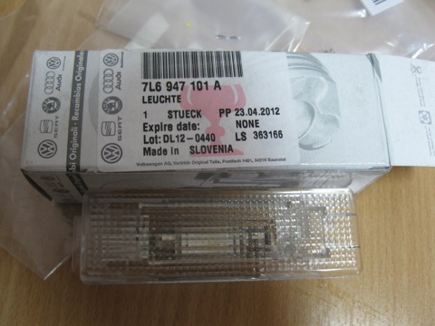 7L6947101A Плафон подсветки багажника VAG | Запчасти на DRIVE2