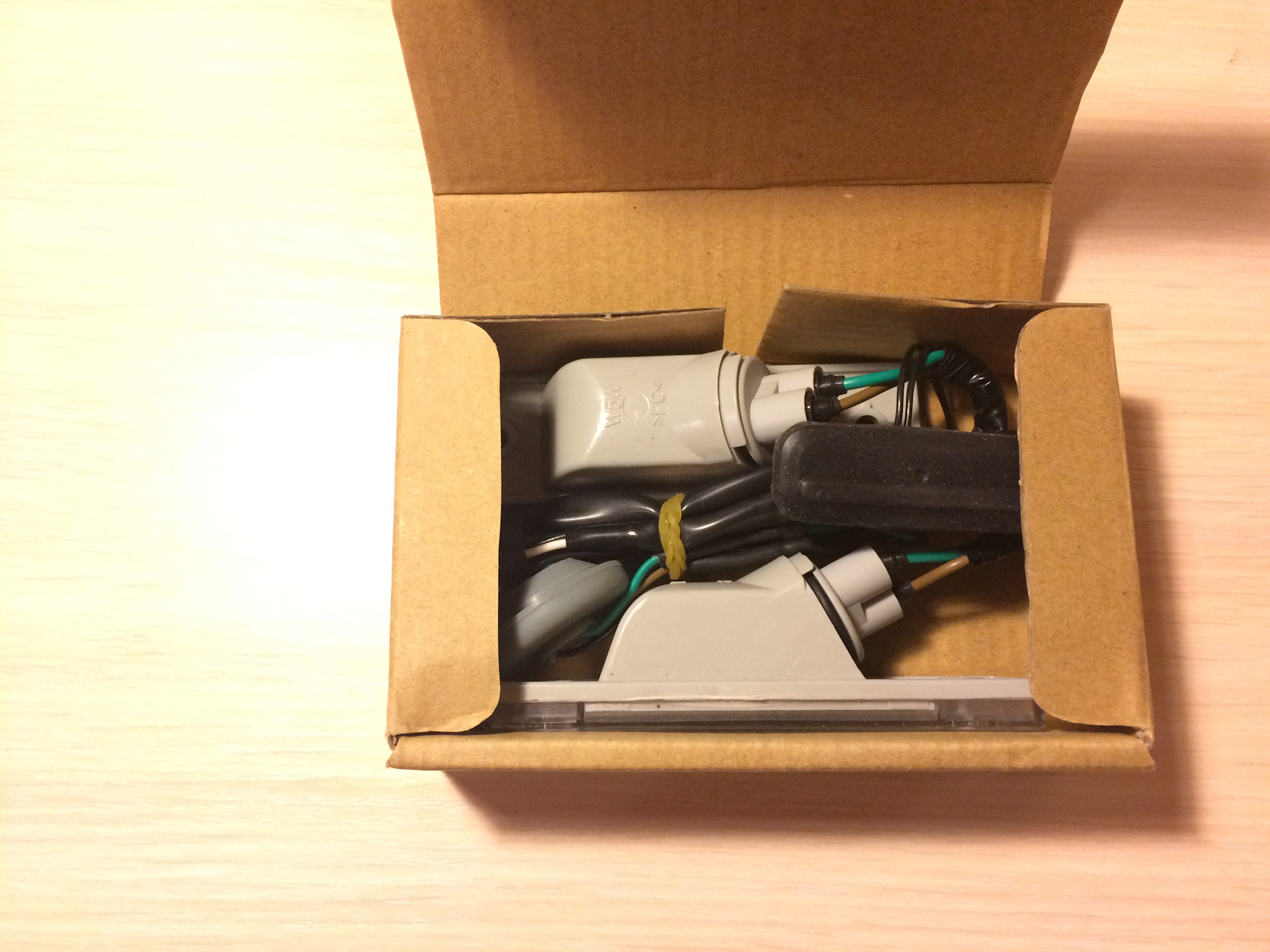 Кнопка багажника 9039465 — Chevrolet Cruze (1G), 1,6 л, 2010 года ...