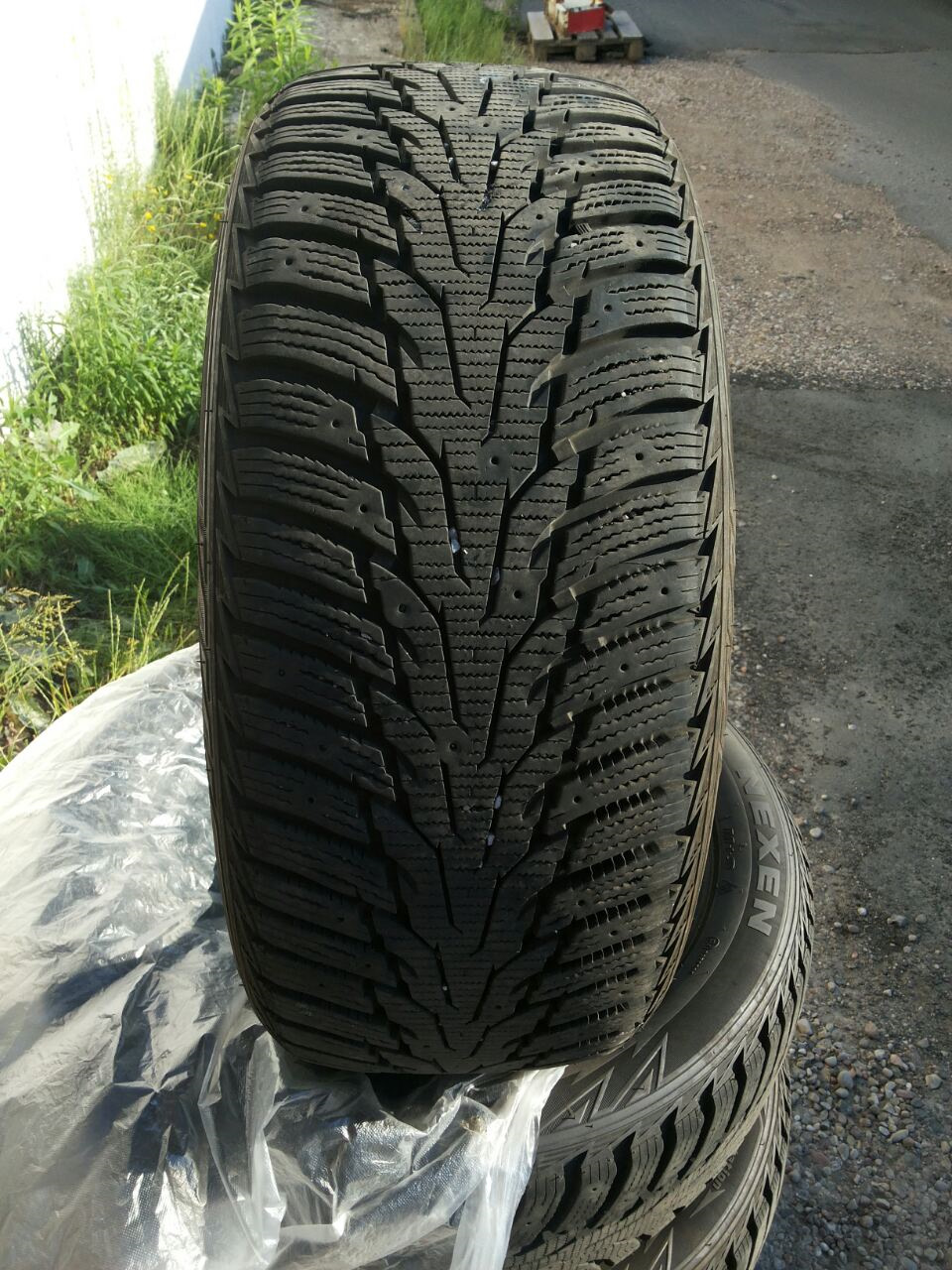 Продаю зимнюю резину R17 225/50 R 17 NEXEN Winguard Win-Spike ...