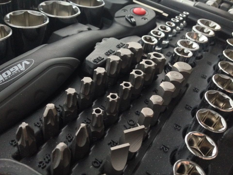 Набор инструментов VIGOR V2461 — Nissan Juke (1G), 1,6 л, 2011 года ...