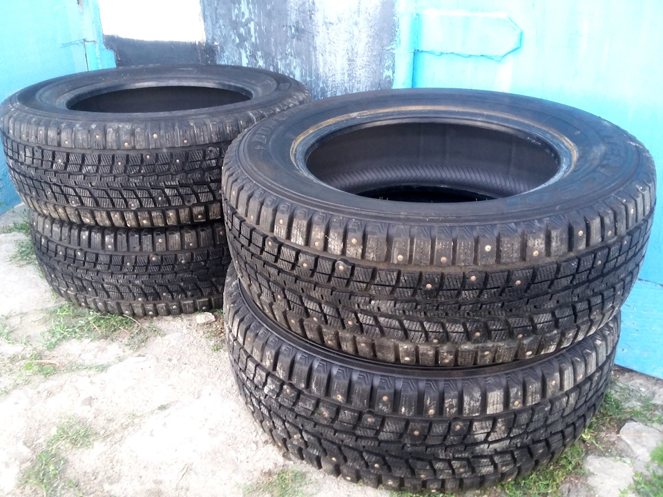 Зимние шипованные шины Dunlop 215/65 R 16. — Mitsubishi ASX, 1,8 л ...