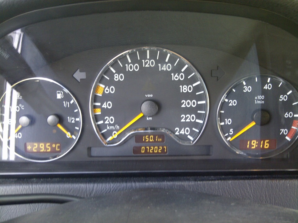 Кольца в спидометр. — Mercedes-Benz C-Class (W202), 2 л, 1998 года ...