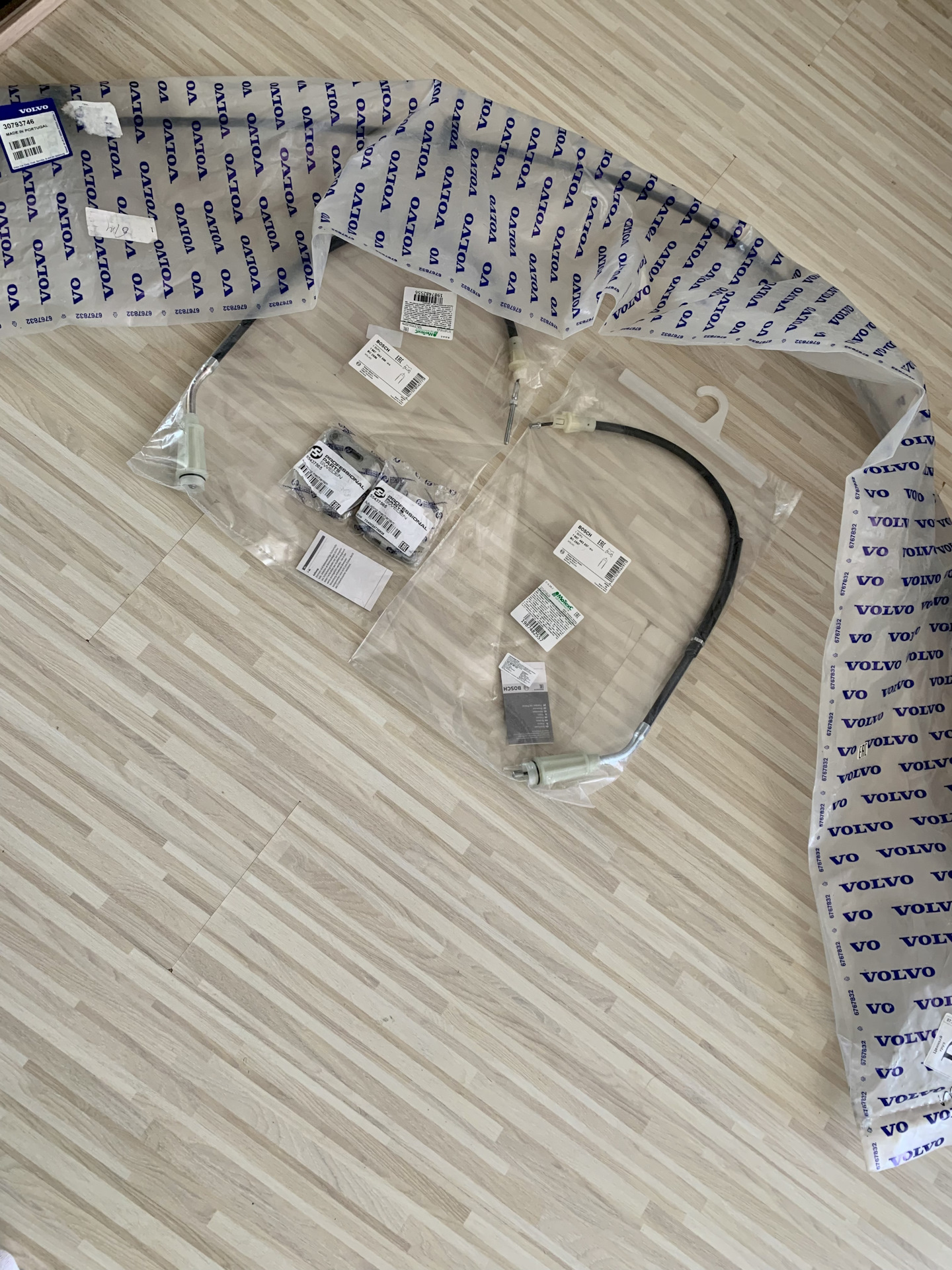 Восстановление стояночного тормоза (P) — Volvo S80 (2G), 2,5 л, 2007 ...