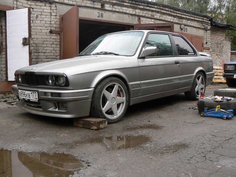 Продам диски AZEV A 17" 8J ET38 с резиной 235/40 23 тыс рублей — DRIVE2