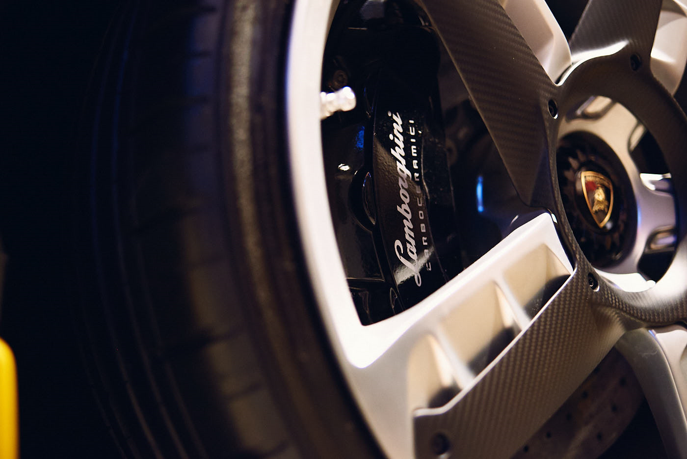 Lambo Wheel — DRIVE2