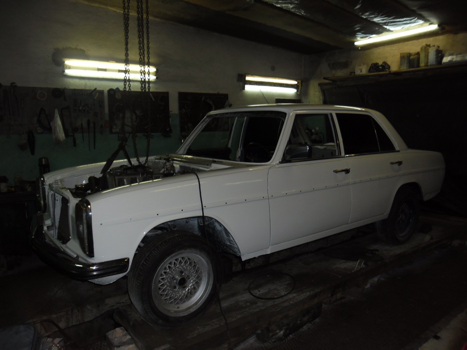 Без мотора — кузов; с мотором — машина! — Mercedes-Benz W115, 2,4 л ...