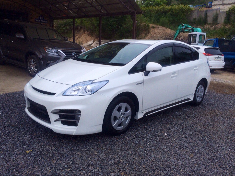 Обвес в круг REGINA [Japan made], не реплика! — Toyota Prius (30), 1,8 л, 2010 года | тюнинг ...