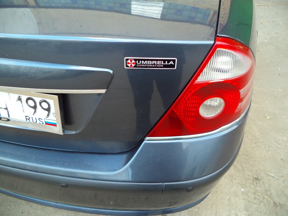 Новые коврики и китайские наклейки — Ford Mondeo III, 2 л, 2006 года ...