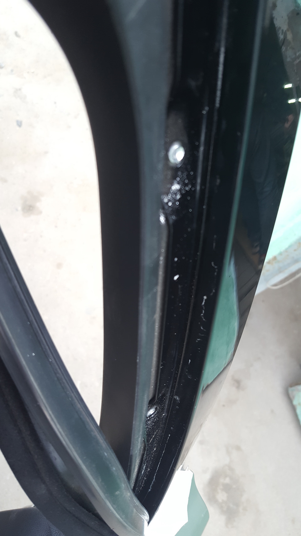 Замена дверной накладки — Volvo XC70 III, 2,4 л, 2011 года | поломка ...