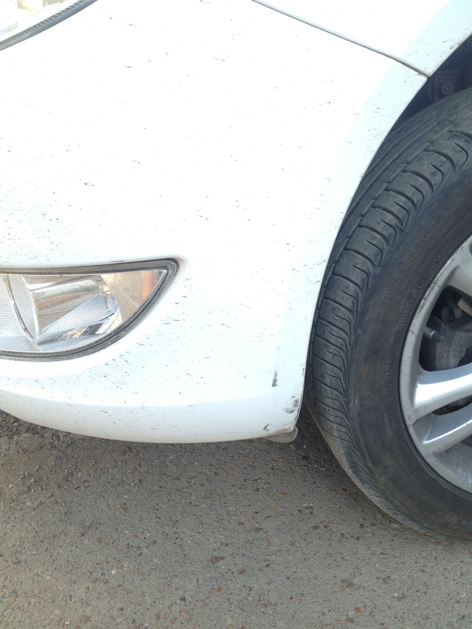 Царапина на бампере + задние стойки — Skoda Fabia Mk2, 1,2 л, 2010 года ...
