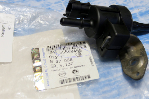 55569458 Контрольно-испарительный клапан топливной системы GM ...